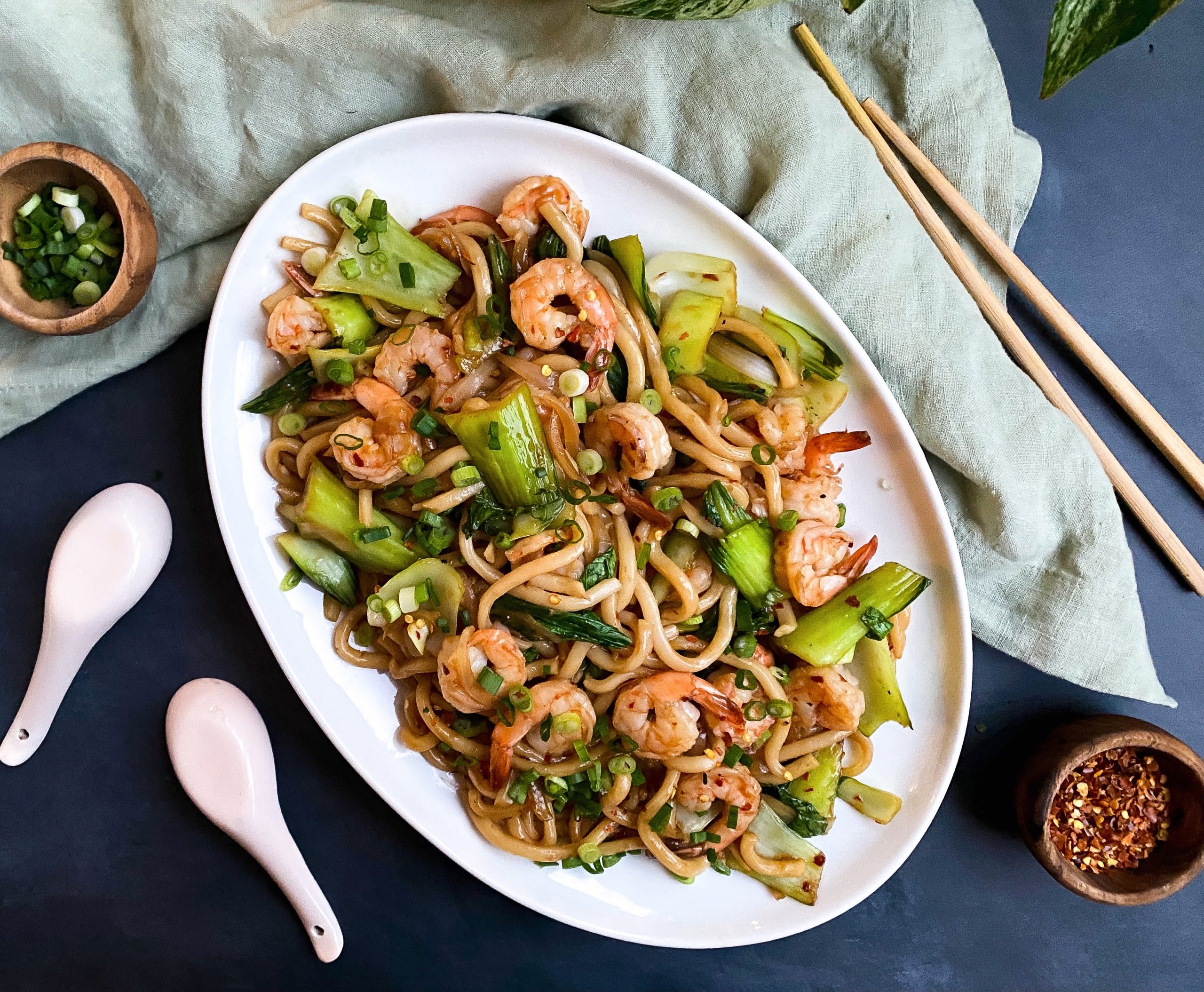 Recette de sauté d’udon et crevettes à l’ail | Fresh Prep
